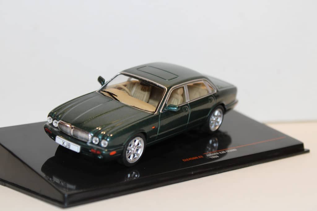 JAGUAR XJ8 (X308) 1998 IXO 1/43°