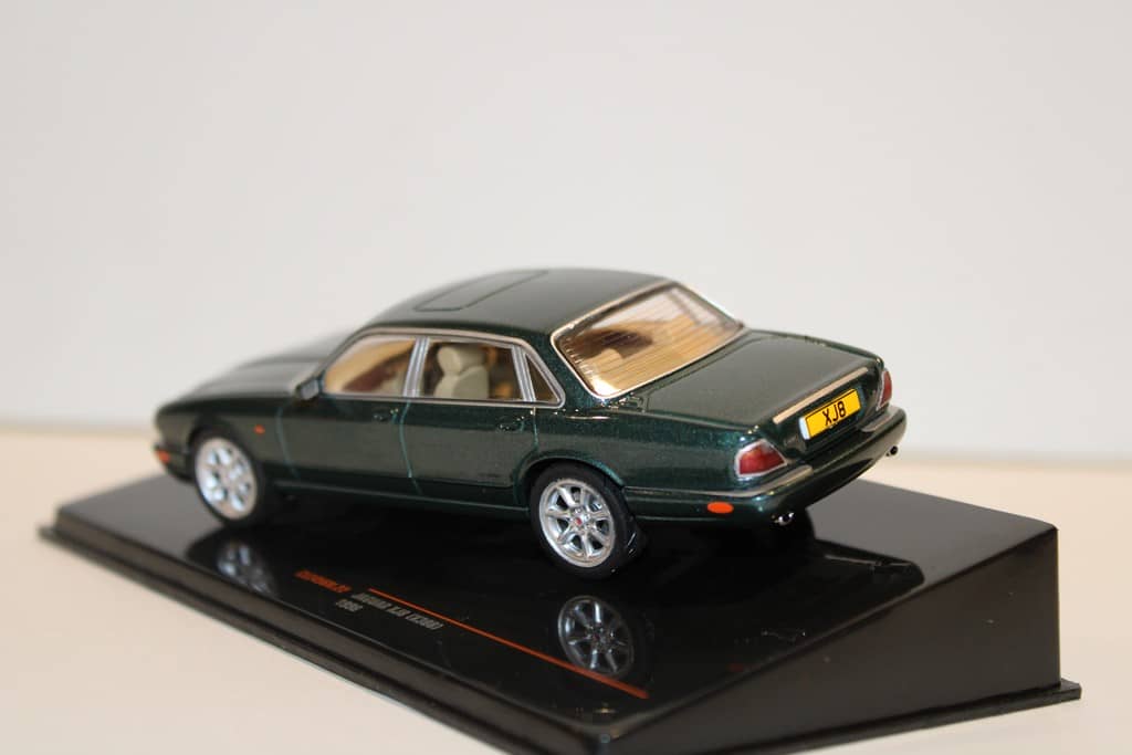 JAGUAR XJ8 (X308) 1998 IXO 1/43°