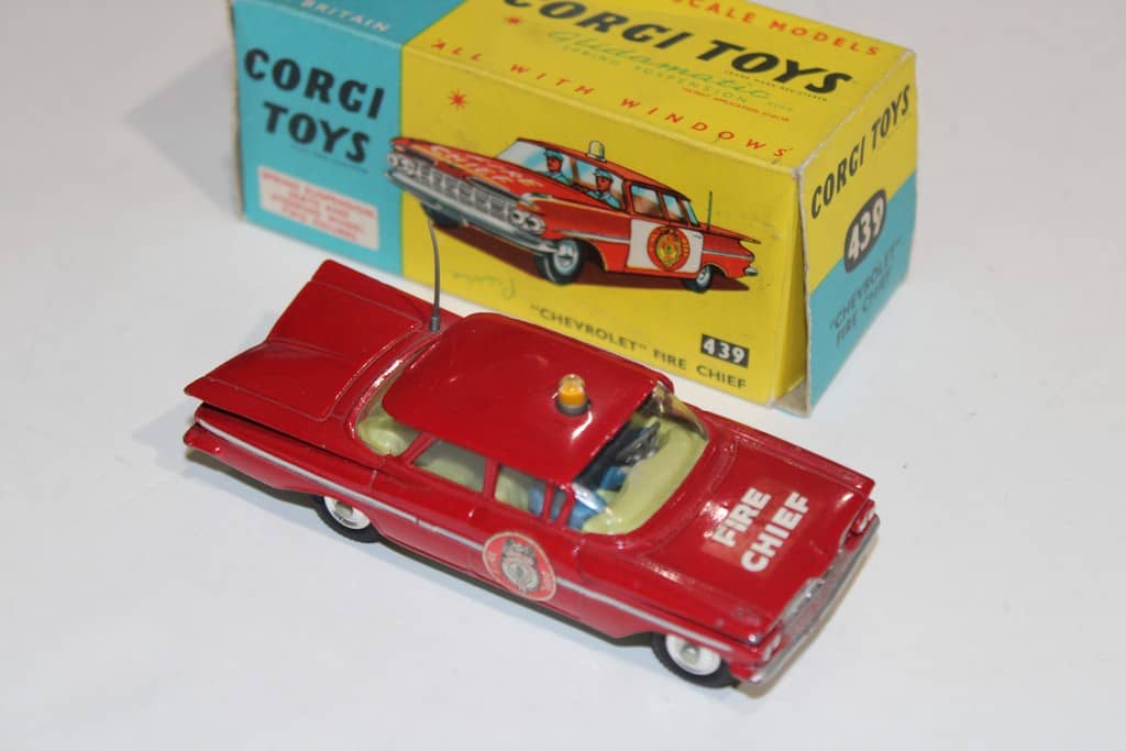 CHEVROLET IMPALA FIRE CHIEF CORGI 1/43°