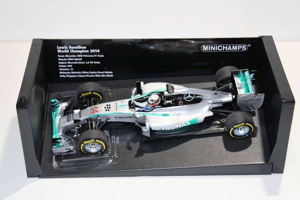 MERCEDES-BENZ AMG PETRONAS F1 TEAM W05 LEWIS HAMILTON CHAMPION DU MONDE ...