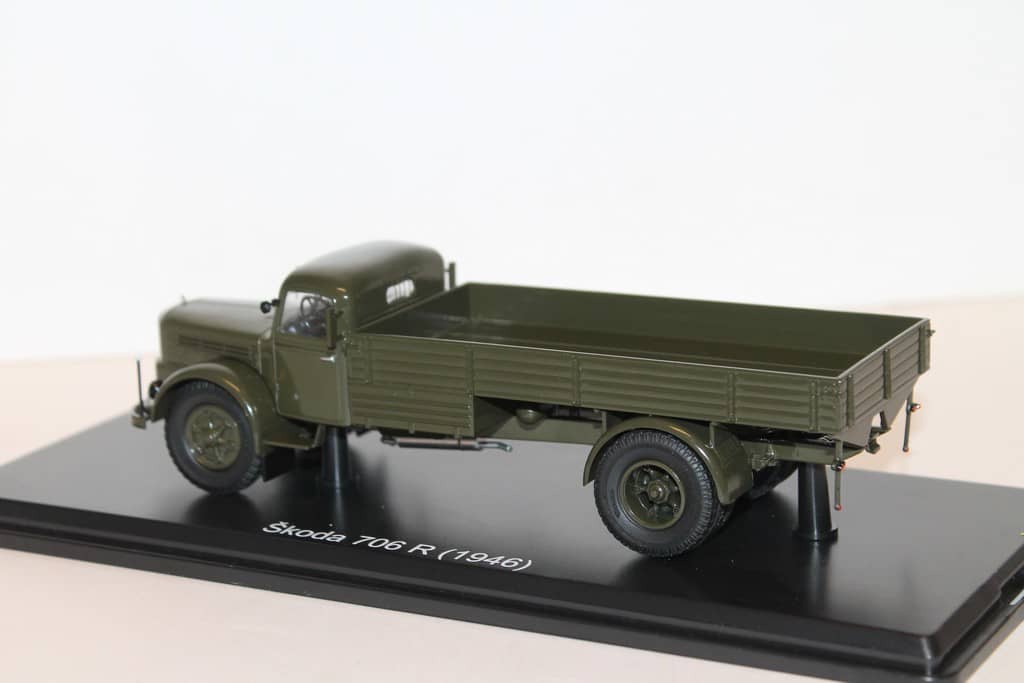 SKODA 706 R (1946) VERT PREMIUM CLASSIXXS 1/43°