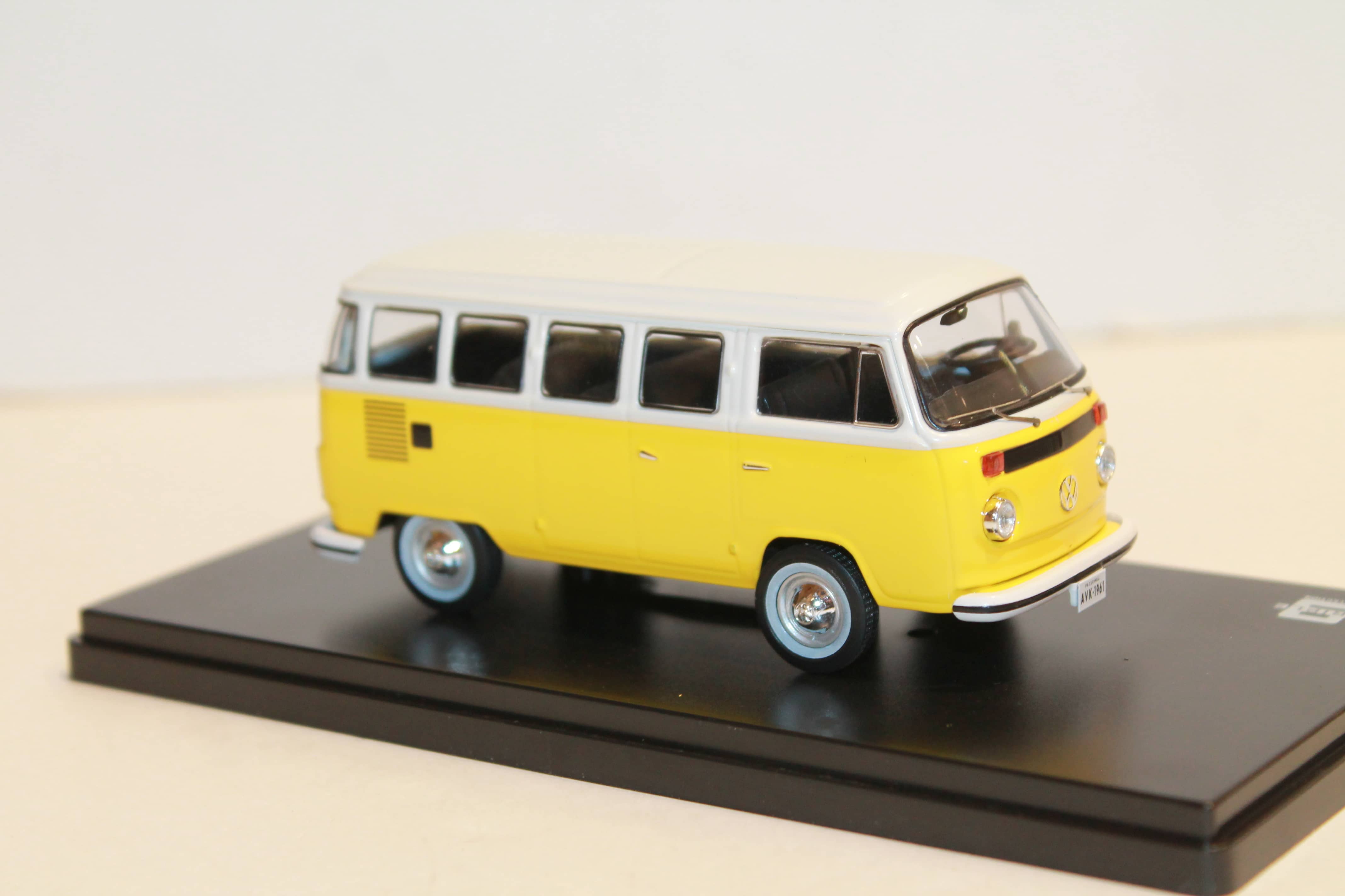 VOLKSWAGEN TYPE 2 KOMBI 1976 YELLOW TRIPLE 9 1/43°