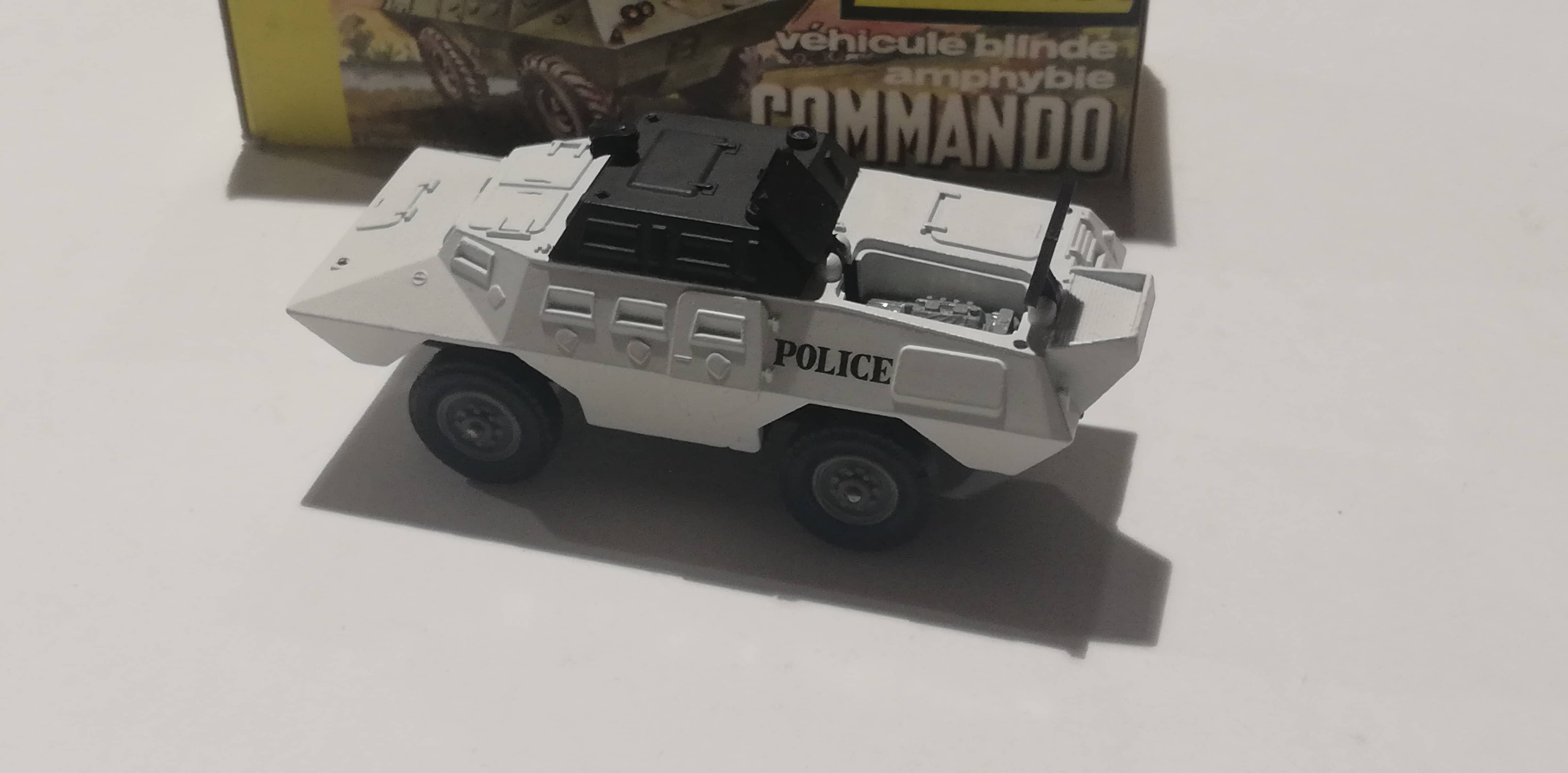 COMMANDO XM706 POLICE SOLIDO 1/43°