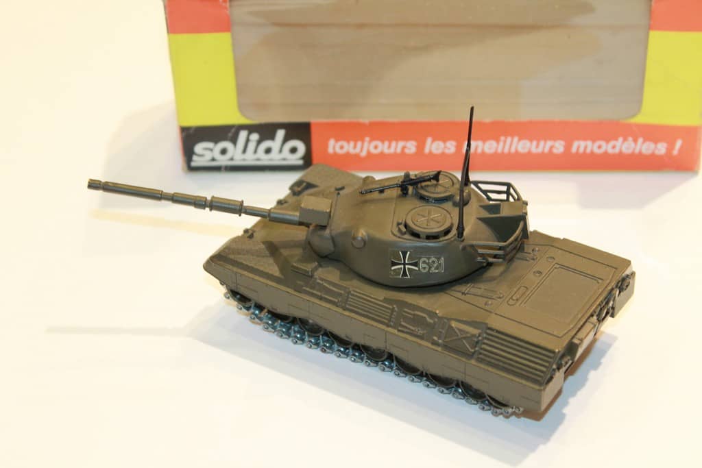 CHAR LEOPARD SOLIDO 1/43°