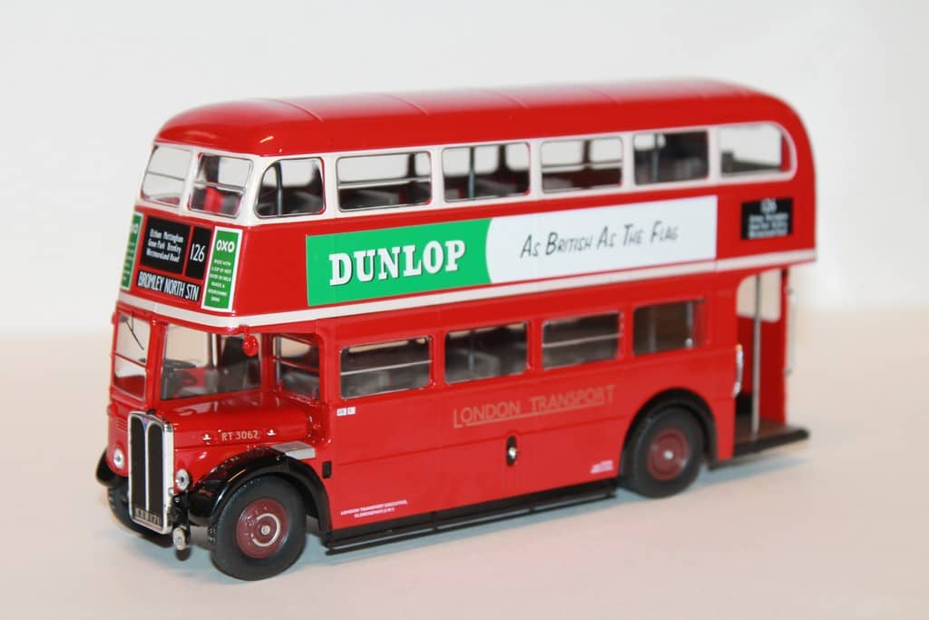 BUS AEC REGENT III RT ROUGE 1939 IXO 1/43°