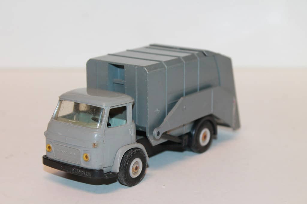 SAVIEM S5C BENNE A ORDURES 1962 NOREV 1/43°