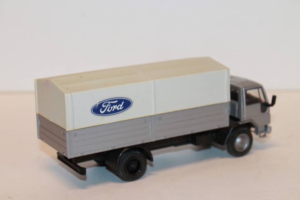 FORD CARGO DE TRANSPORT 1984 NZG MODELLE 1/50°