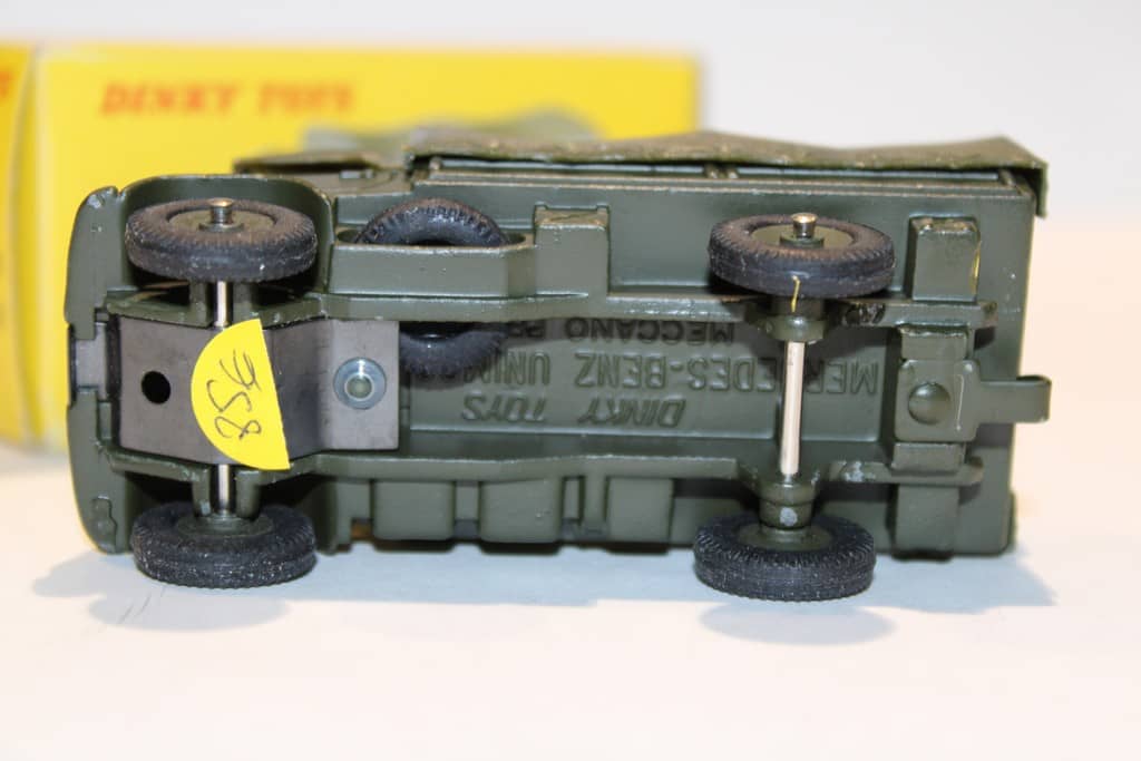 MERCEDES-BENZ UNIMOG MILITAIRE 1960 DINKY TOYS 1/55°