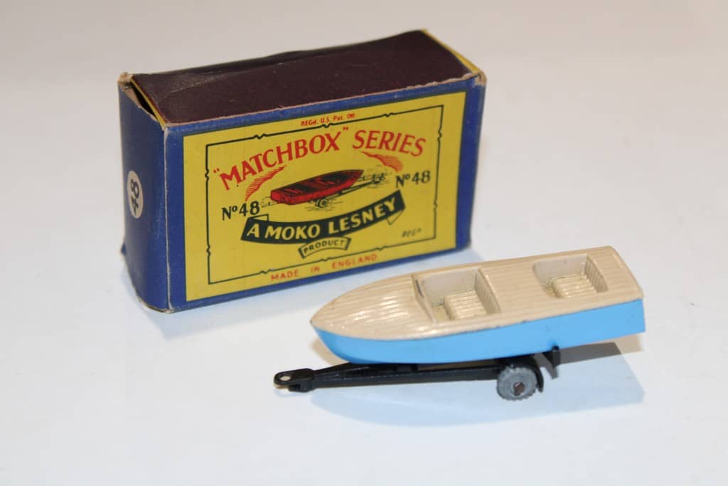TRAILER WITH REMOVABLE BOAT BEIGE/BLEU MATCHBOX 1/64°