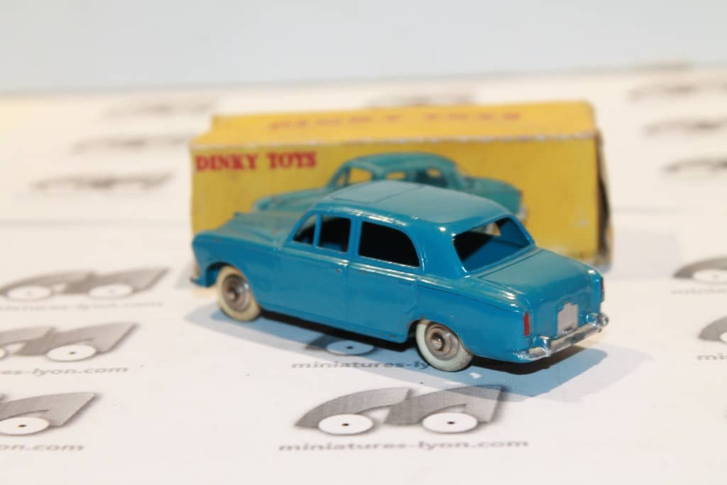 PEUGEOT BERLINE 403 BLEUE DINKY TOYS 1/43°