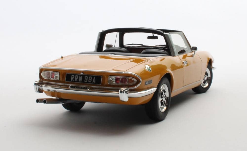 TRIUMPH STAG MK1 SAFFRON YELLOW CULT SCALE MODELS 1/18°