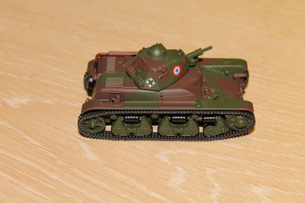 RENAULT R39 KAKI JUIN 1940 MASTER FIGHTER 1/48°