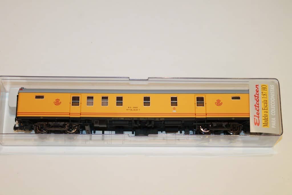 WAGON POSTE ELECTROTREN HO