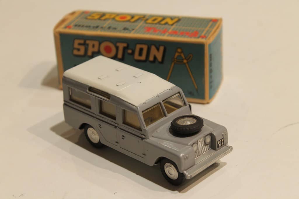LAND ROVER L.W.B SPOT ON 1/43°
