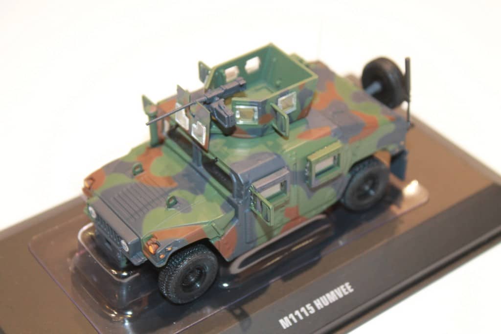 HUMMER M1115 HUMVEE SOLIDO 1/48°