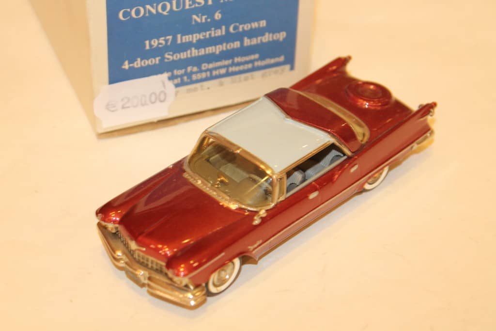 IMPERIAL CROWN 4 DOOR SOUTHAMPTON HARDTOP GRENAT CONQUEST MODELS 1/43°